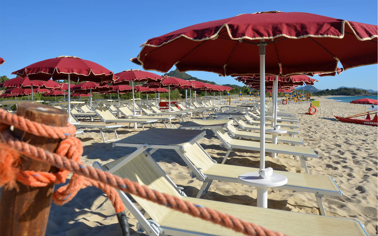 limone beach Village